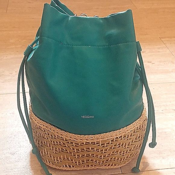 Veggani Philadelphia | Bags | Veggani Philadelphia Versatile Drawstring ...
